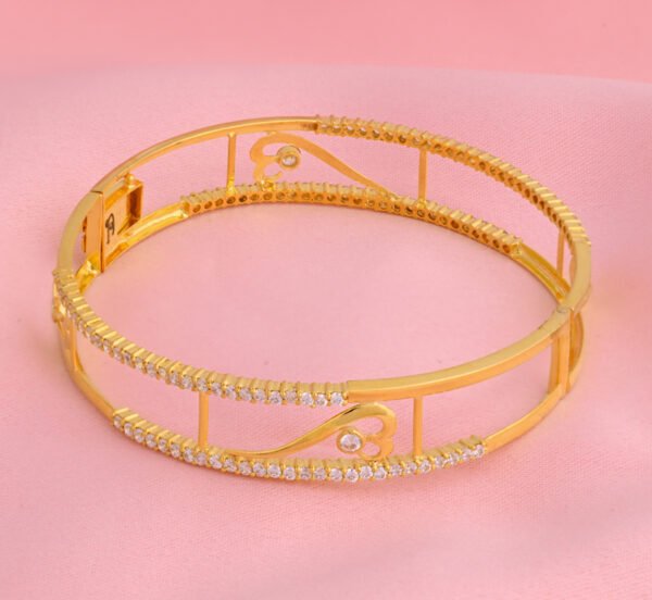 Clover & White Stoned Lined Bangle – Saravanas Jewellers